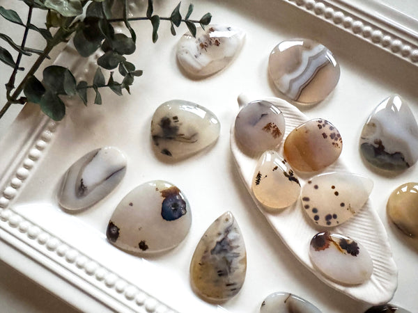 Dendritic Agate Shapes - Angelic Roots