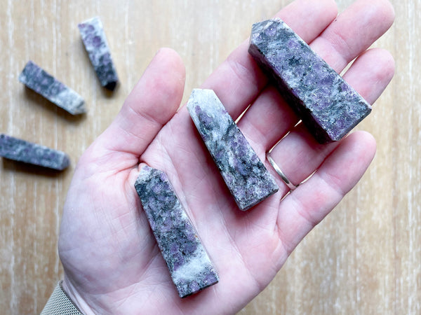 Garnet Matrix Point - Angelic Roots