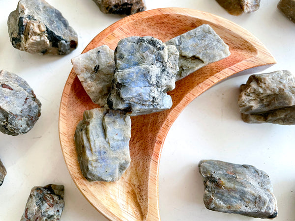 Wisconsin Moonstone Raw - Angelic Roots