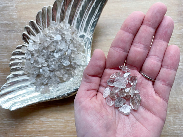 Fluorescent Diamond Quartz with Petroleum Inclusions || Pakimer ...